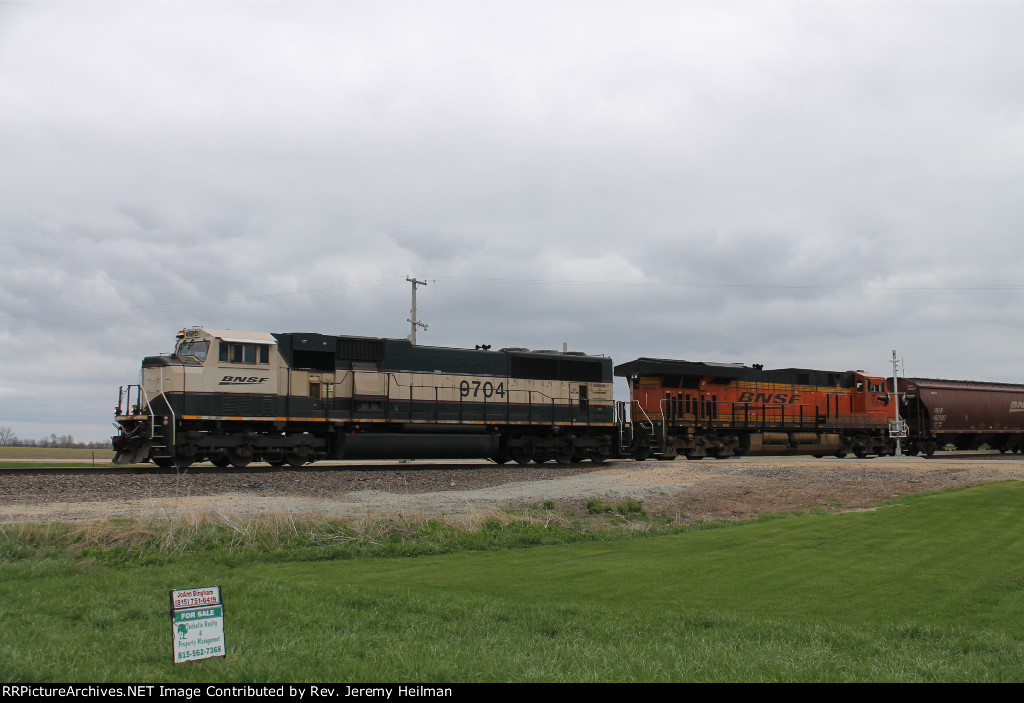 BNSF 9704 & 6642 (1)